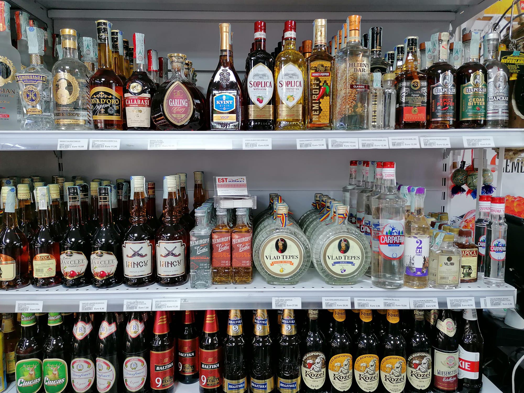 Rubano alcolici in un supermercato - Free Press Online