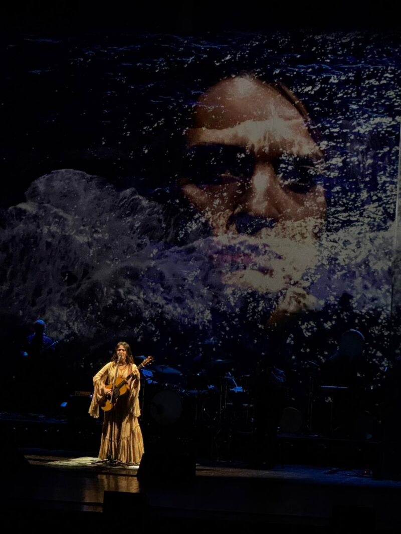 La Cantantessa torna a casa con «Amuri Luci» - Free Press Online